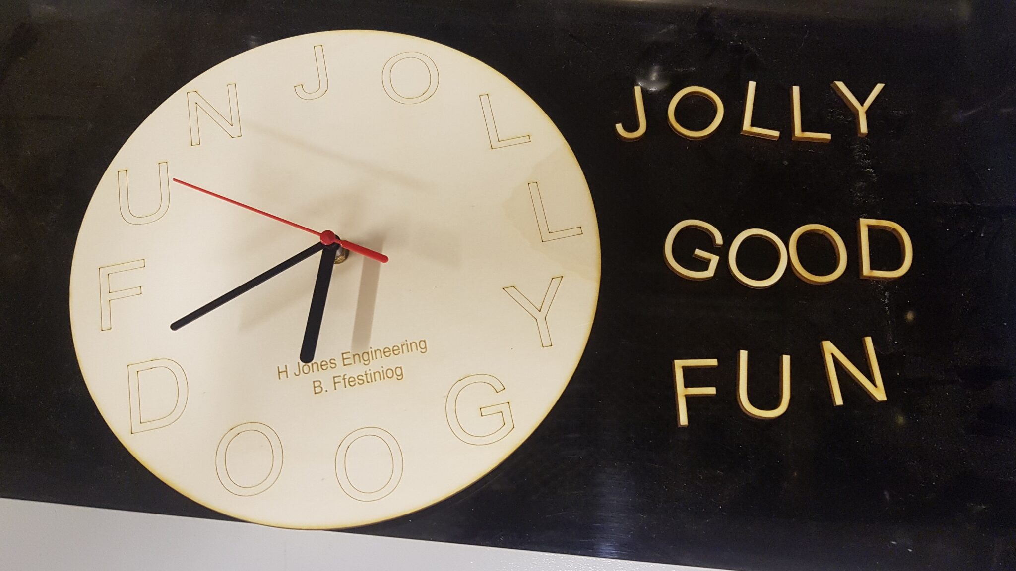 Jolly Good Fun Clock - H Jones Engineering
